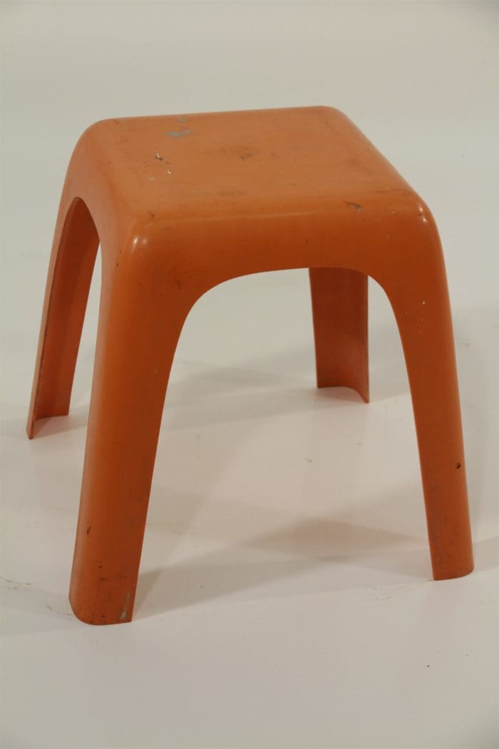 Hocker Plastik Orange - Requisitenverleih - bombastic.at