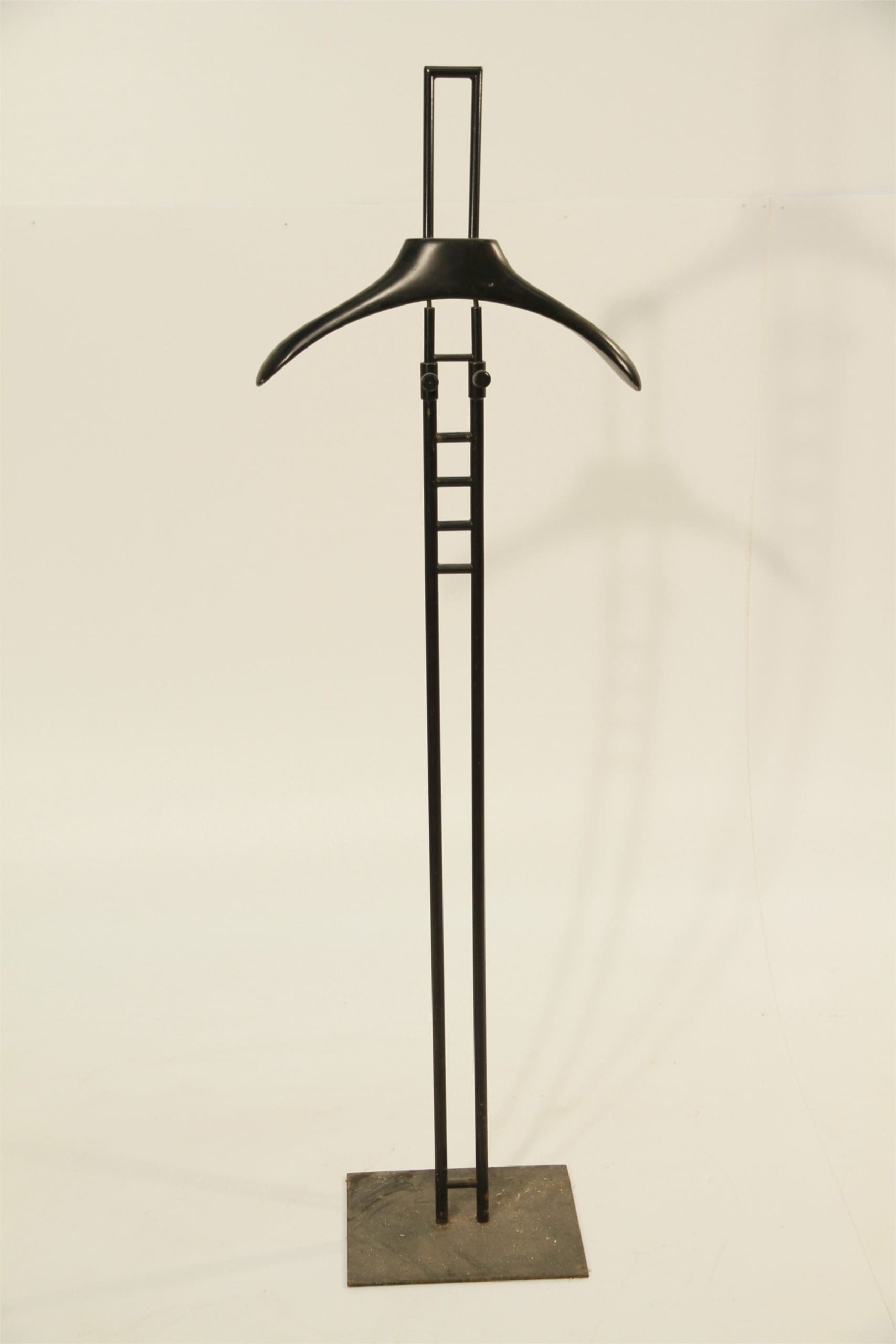 Stummer Diener Modern - Requisitenverleih Korneuburg bei Wien ...