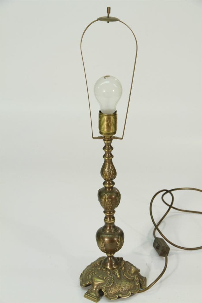 Messinglampe - Requisitenverleih - bombastic.at